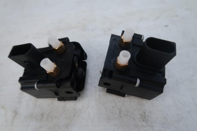 4722555610 F01 F02 BMW Air Suspension Valve Block / Air Ride Solenoid Valve